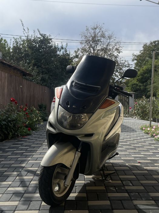 Yamaha majesty 250 Darvari • OLX.ro