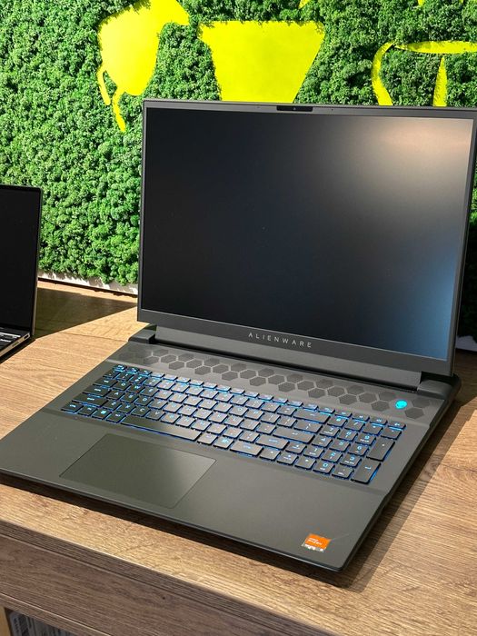 Dell Alienware M18 FHD 480Hz Ryzen 9 7845HX 32GB RTX4080 12GB 1TB SSD ...