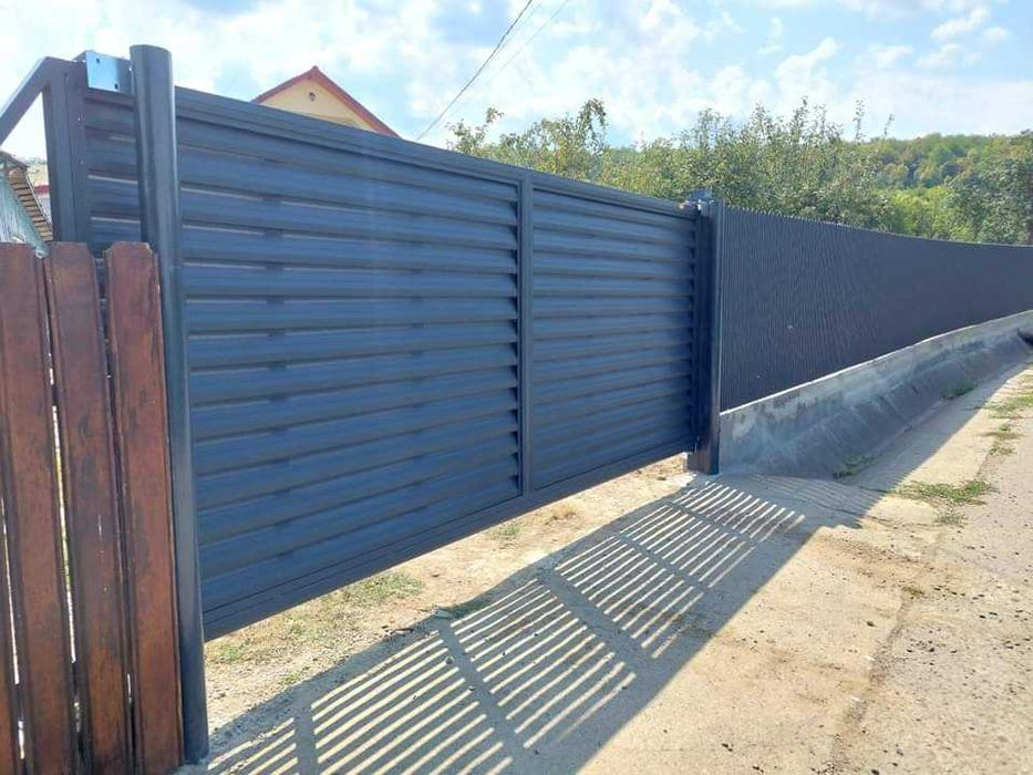 Garduri si porti din panou stil jaluzea de diferite modele la comanda ...