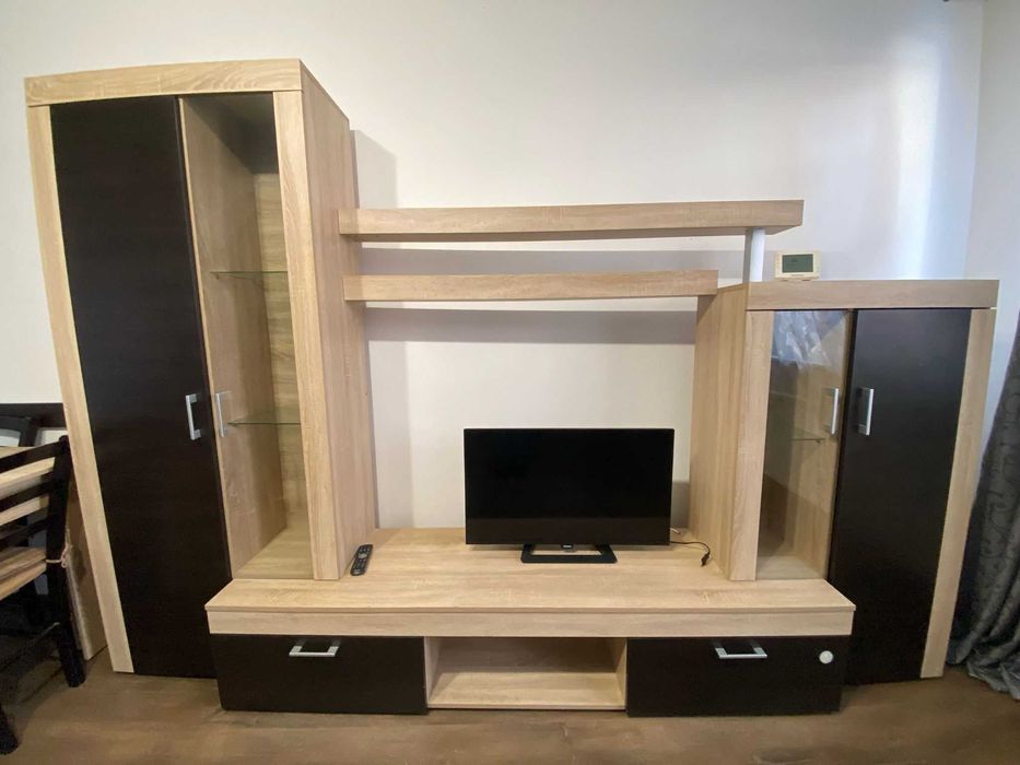 Vanzare mobila living , masa 6 scaune,Dulap cuier cu TRANSPORT IN CLUJ ...