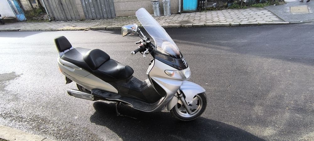 Suzuki burgman 250 гр. Петрич • OLX.bg