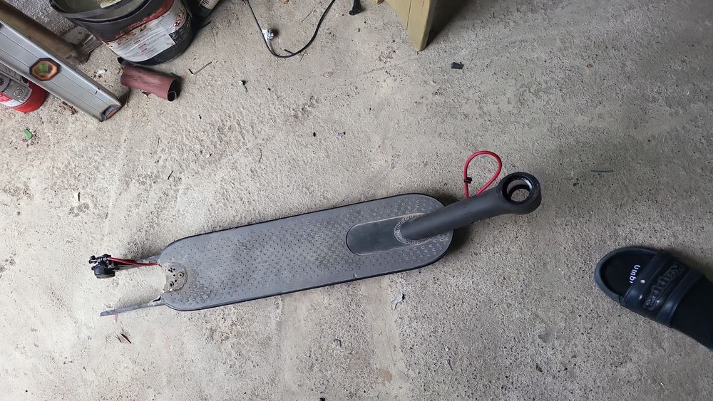 Piese trotineta electrica xiaomi s1 365 cadru roata ,ghidon et Santana • OLX.ro