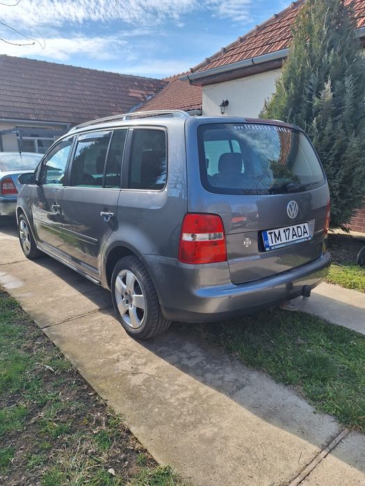Touran 1.9tdi dsg Sandra • OLX.ro