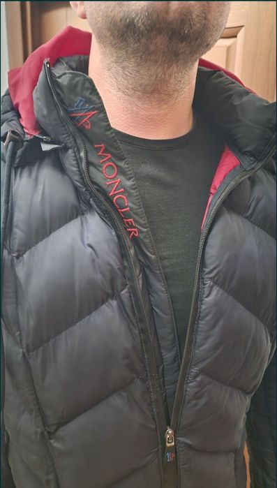 Geaca groasa Moncler marimea M ca noua primita cadou Arad • OLX.ro