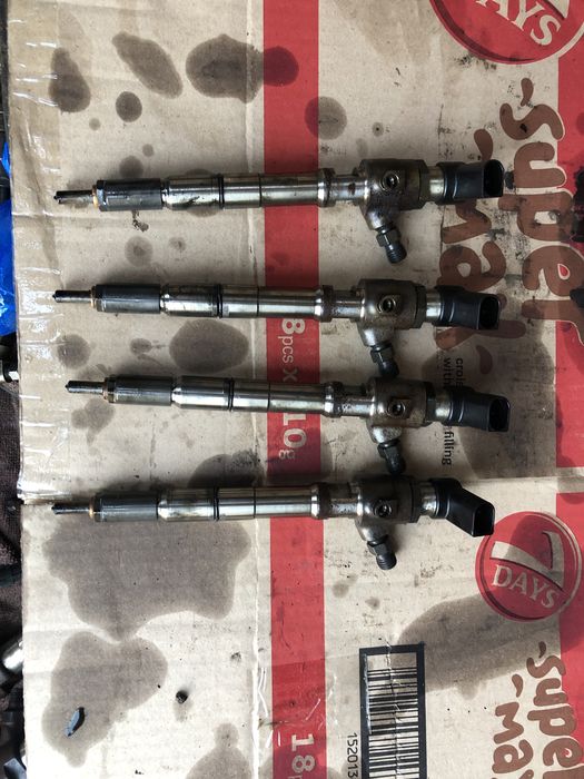 Injector/Injectoare cayc cay 1.6 tdi 03L130277B Vw/Audi/Skoda/Seat Craiova • OLX.ro