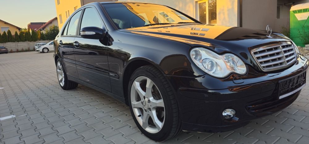 Mercedes C220 CDI model W203 Giroc • OLX.ro