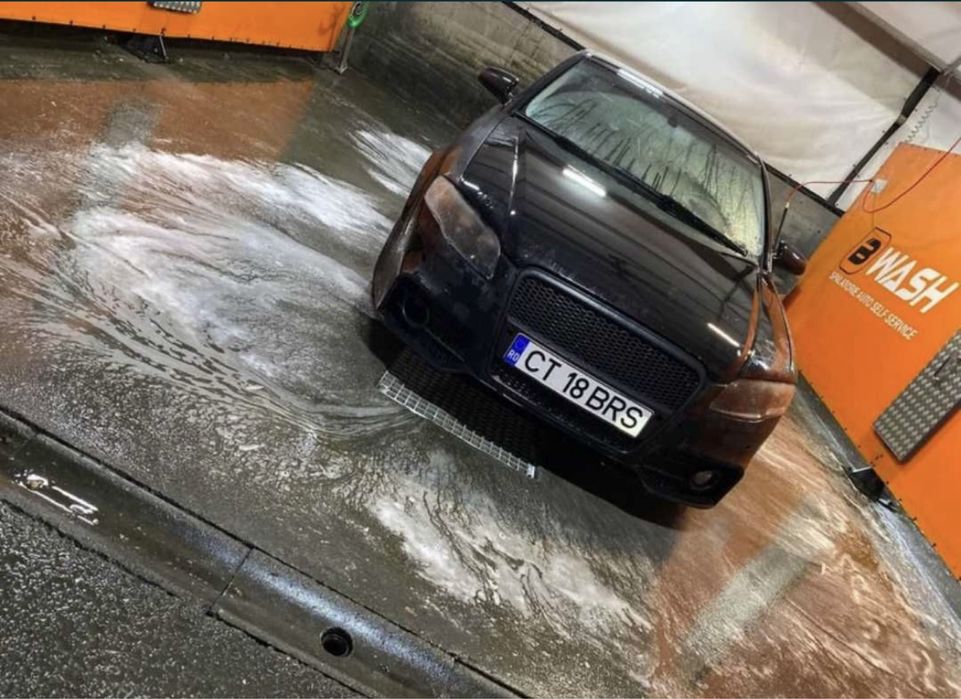 Audi A4 B7 S-line Constanta • OLX.ro