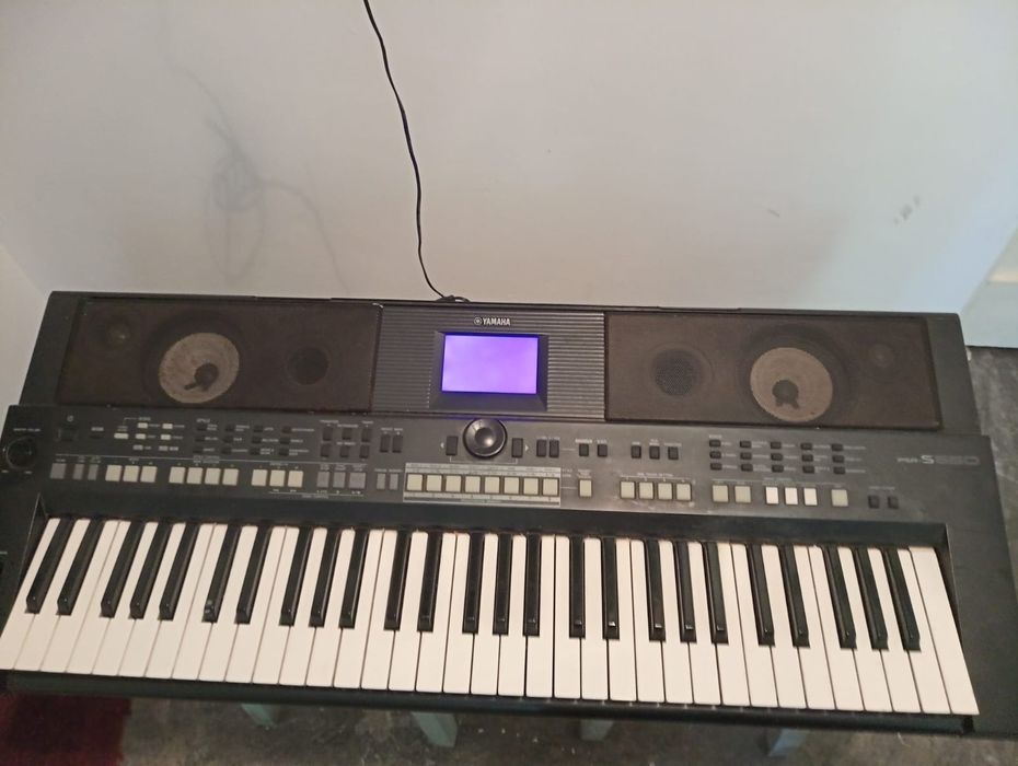 Yamaha psr s650 defecta Fieni • OLX.ro