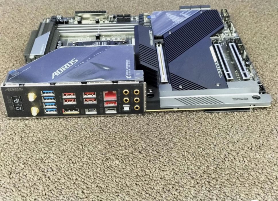 KIT placa de baza aorus z690 monster + i5 gen 14 14600K + SSD 980pro ...