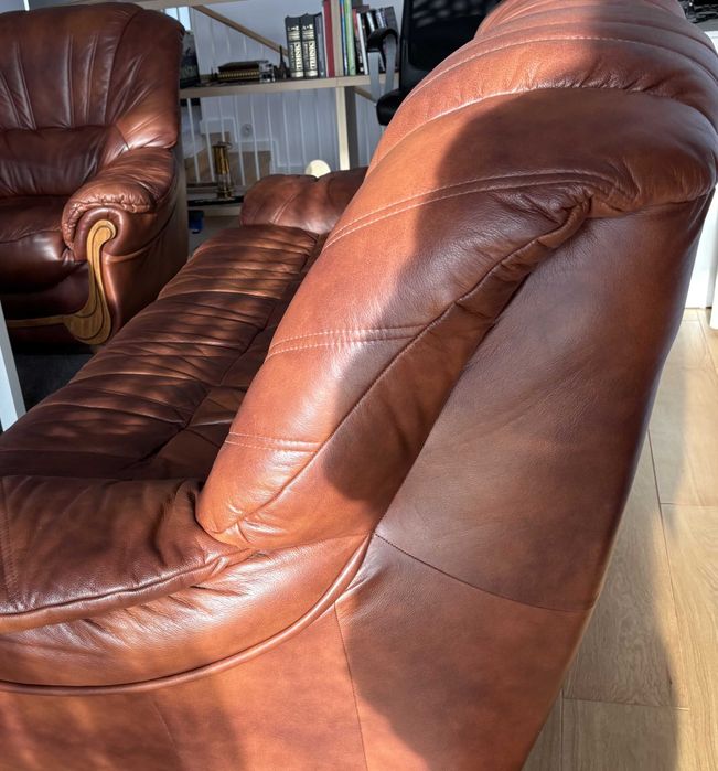 Set canapea si doua fotolii 3 - 1 - 1 Lemn Masiv si Piele Naturala ...