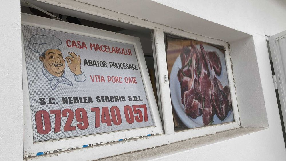 Window graphics / one way vision / autocolant perforat Pitesti • OLX.ro