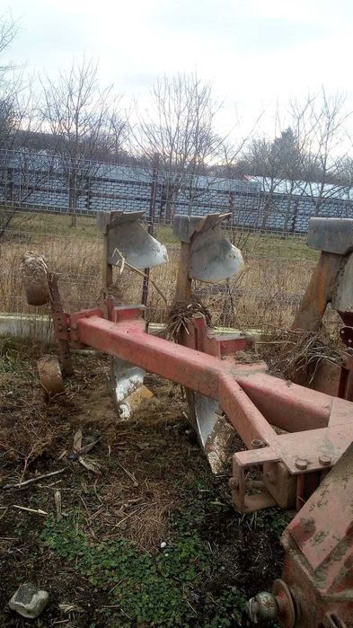 Plug cu 3 4 si 5 brazdare recent aduse Ghindeni • OLX.ro