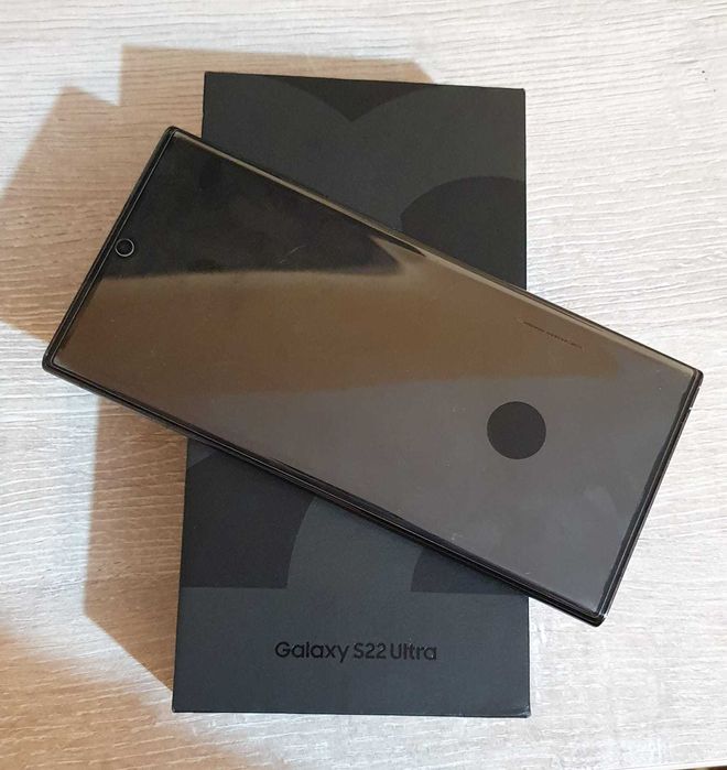 Galaxy S22 Ultra 256GB si Galaxy Watch 6 Classic LTE 47mm Sinca Veche ...