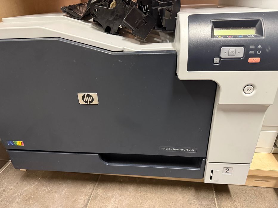 Цветен лазерен принтер HP Laserjet CP5220 гр. София Център • OLX.bg