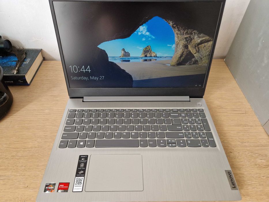 Laptop Lenovo ideaPad 3 AMD Ryzen 3, HD, 4GB, 256GB SSD, AMD Radeon ...