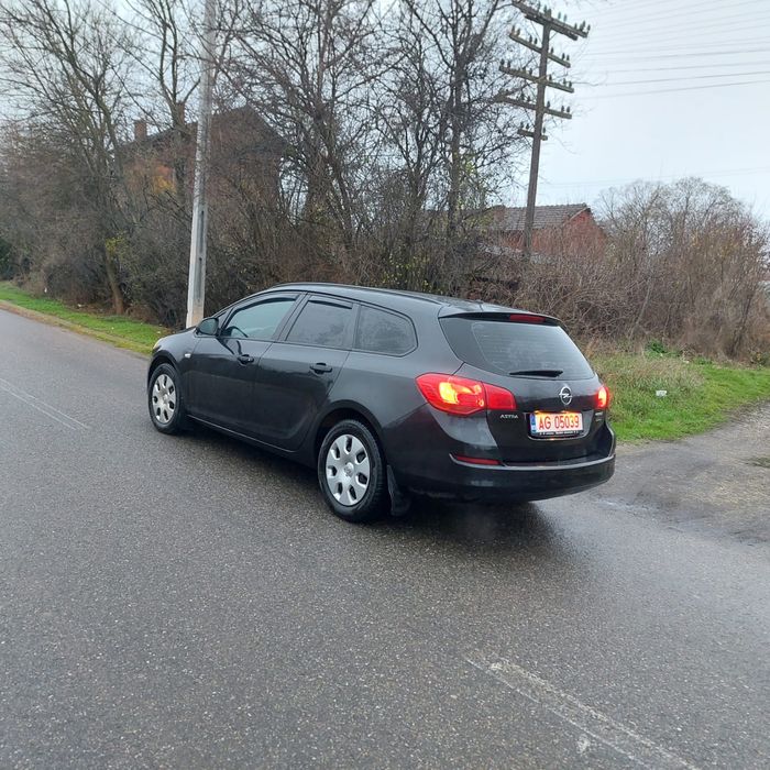 Vând Opel Astra J Parvu Rosu • OLX.ro
