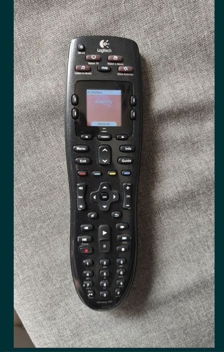 Telecomanda Logitech Harmony 700 Targu Jiu • OLX.ro