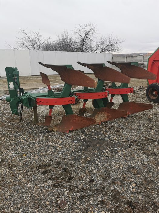 Vand plug reversibil 3 trupite brazde Duro recent adus Oradea • OLX.ro