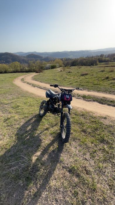 Vand cross 125 cc Rudeni • OLX.ro