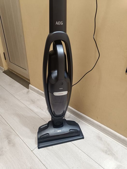 AEG QX8 ANIMAL 2в1 вертикална прахосмукачка,акумулаторна. гр. Русе Здравец Север 1 • OLX.bg