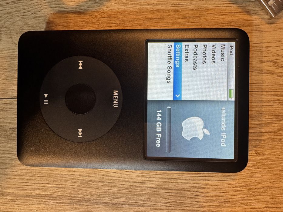 Apple iPod Classic generatia 6 model: A1238 160 GB Buzau • OLX.ro