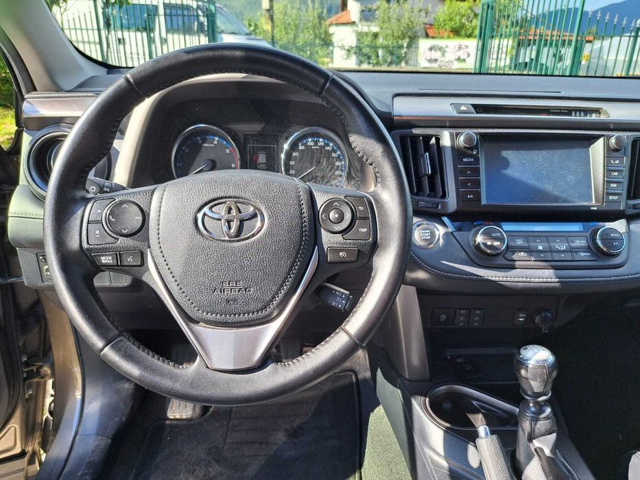 Toyota Rav 4 2017 Piatra Neamt • OLX.ro