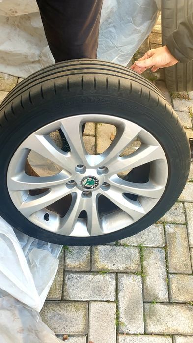 Set de 4 jante oem skoda 225/45/17 echipate cu anvelope Dunlop ...