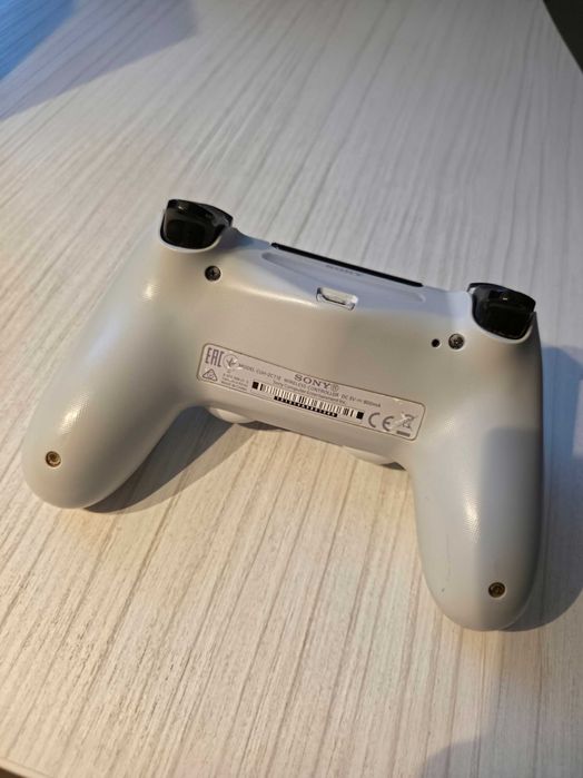 Consolă PS4 (include controller, cabluri, casca) Otopeni • OLX.ro