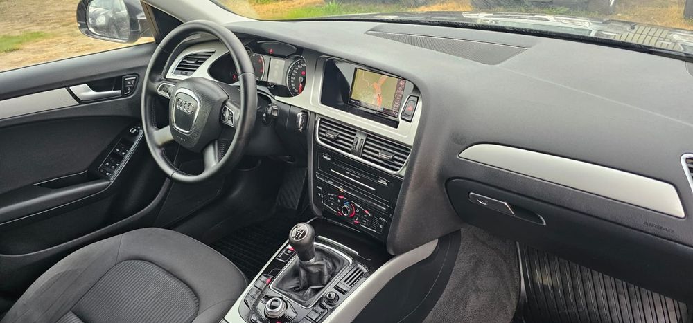 ~Audi A4~Motor 2l TDI~An 2011~Euro5~Navi~Senzori~Carte service~ Cluj-Napoca • OLX.ro