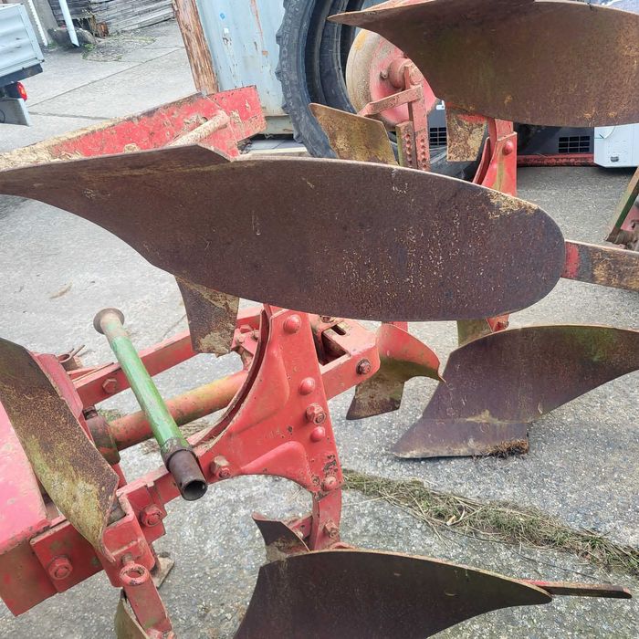 Plug reversibil 2 brazde Niemeyer Amarastii de Jos • OLX.ro