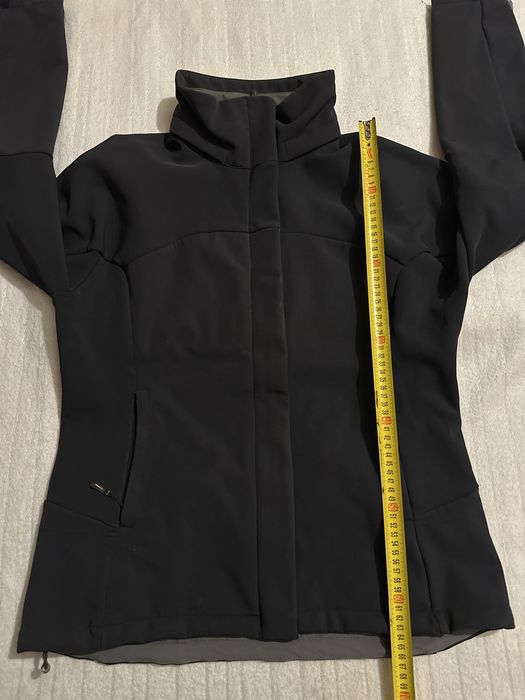 Geaca Salomon dama Bucuresti Sectorul 1 • OLX.ro