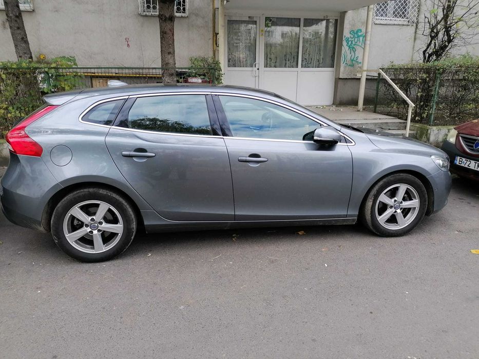 Vand Volvo V40, D 2, cutie manuala, Disel Bucuresti Sectorul 3 • OLX.ro
