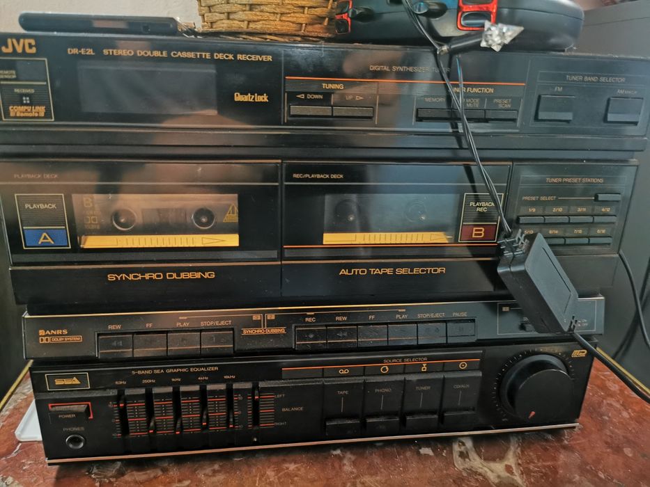 Boxe 40 W, Stație jvc, cu radio și caseta 100 w Prundu Bargaului • OLX.ro