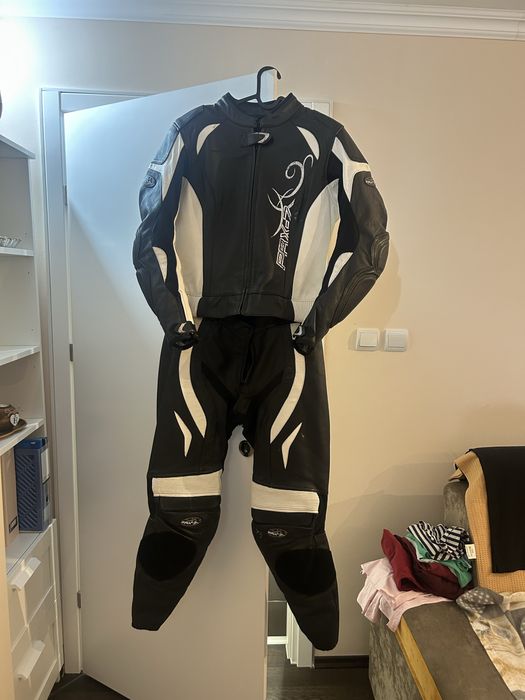 Combinezon moto piele Arad • OLX.ro