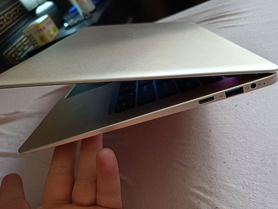 Notebook UltraBook aluminiu Myria 13"3 4Gb RAM Windows 11 Ramnicu ...