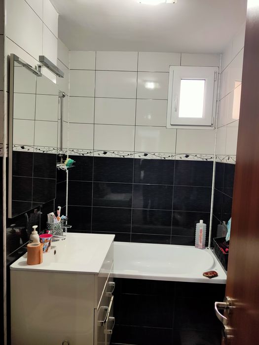 Se vinde apartament cu 4 camere etaj 1 Campia Turzii • OLX.ro