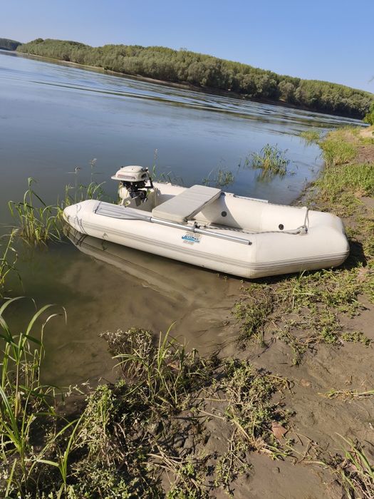 Barcă Arimar + motor Calarasi • OLX.ro