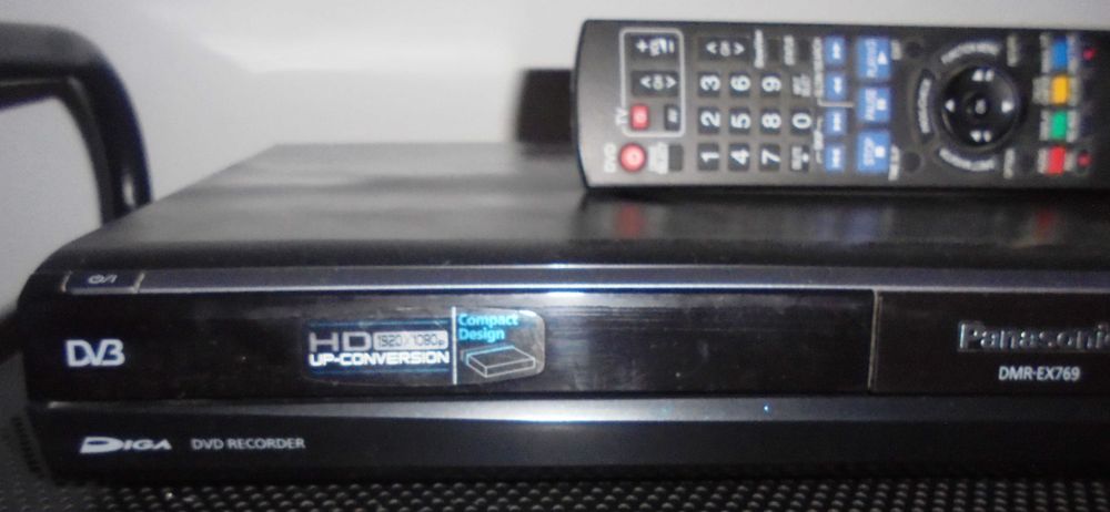 Vand Panasonic - DVD recorder cu HDD, cu telecomanda originala Brasov ...