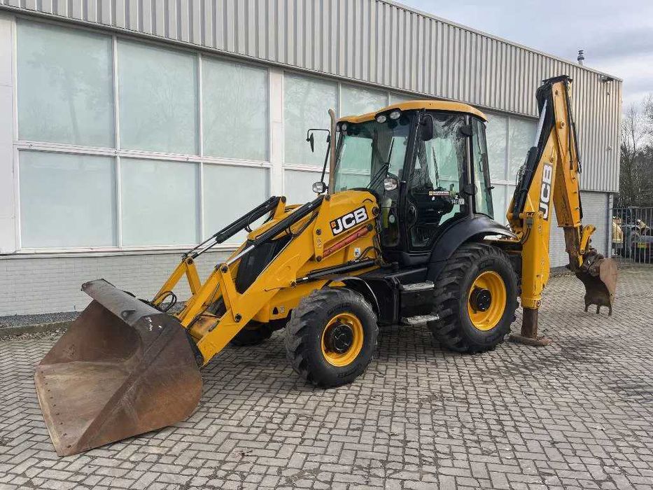 JCB 3CX buldoexcavator Bucuresti Sectorul 1 • OLX.ro