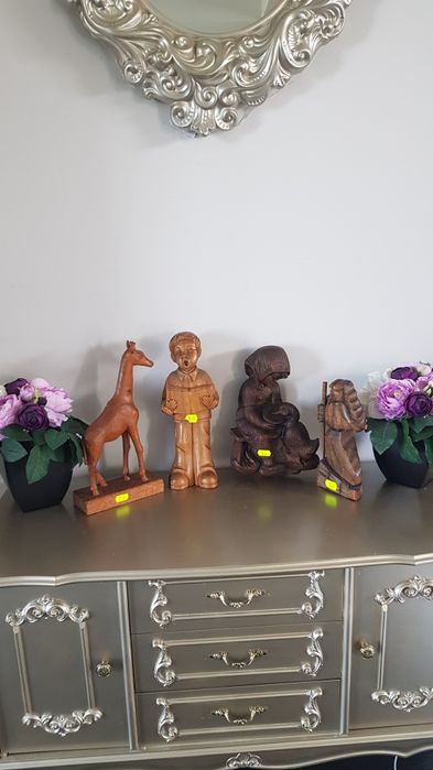 Statuete vechi din lemn masiv Unirea • OLX.ro