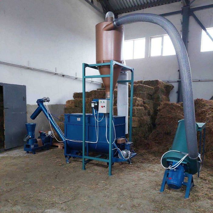 Tocator de paie cu motor trifazic de 11 kW 400-500 kg/ora Radauti • OLX.ro