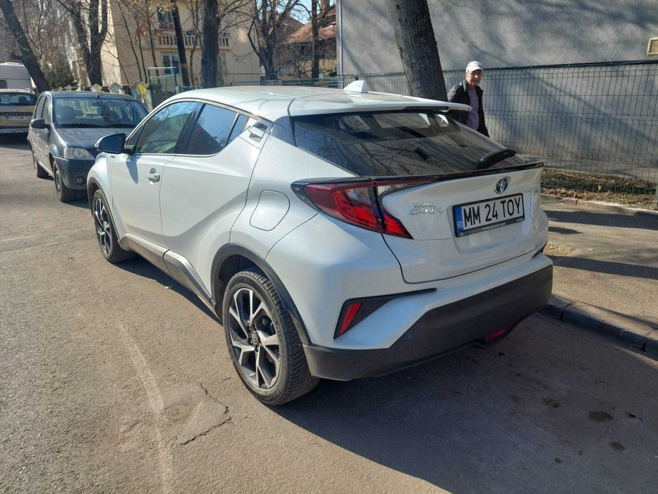 Toyota C-HR C-ULT Style 1.8 Hybrid E-CVT, 122 CP, Alb Perlat, an 2021 ...