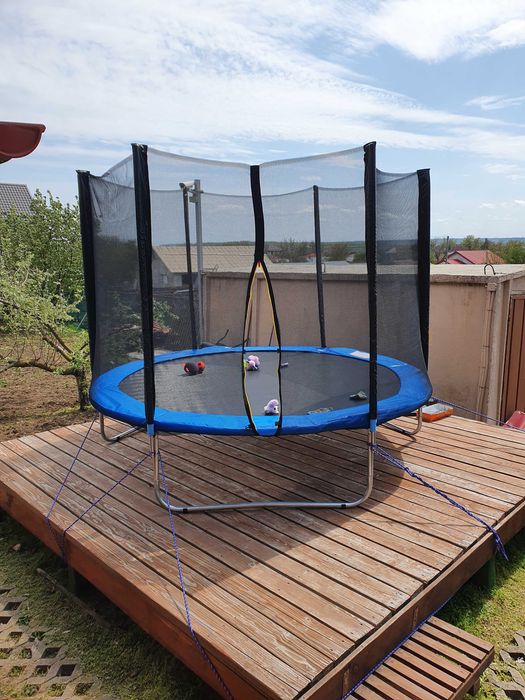 Trambulina diametrul 305 cm, stare noua Bucuresti Sectorul 3 • OLX.ro