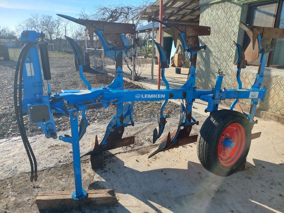 Plug reversibil lemken opal 090 110 cu 3 trupite model nou 2013 Valcelele • OLX.ro