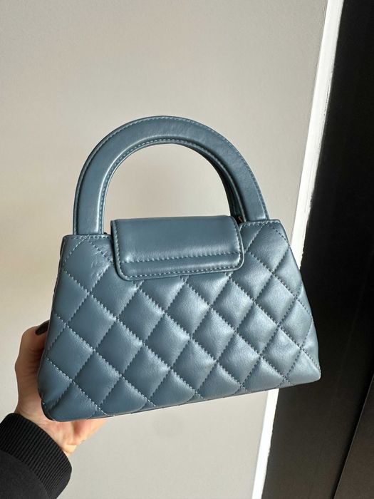 Geanta Chanel mini din piele naturala bleo Bucuresti Sectorul 2 • OLX.ro