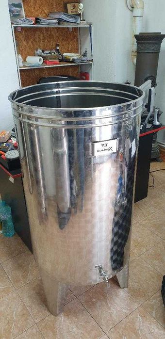 NOU Cisterna Inox Alimentar Capac flotant pneumatic 600 l Vas/Vinifica ...