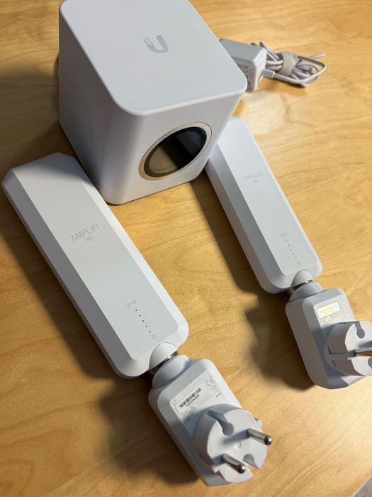 Sistem WiFi Mesh AmpliFi Ubiquiti Cristian • OLX.ro