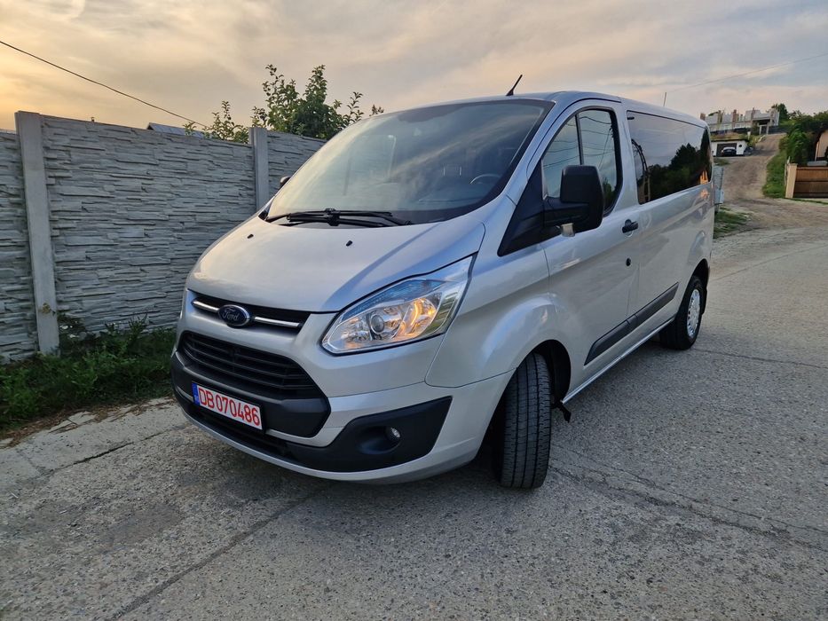 Ford Custom 8 locuri 2015 Moreni • OLX.ro