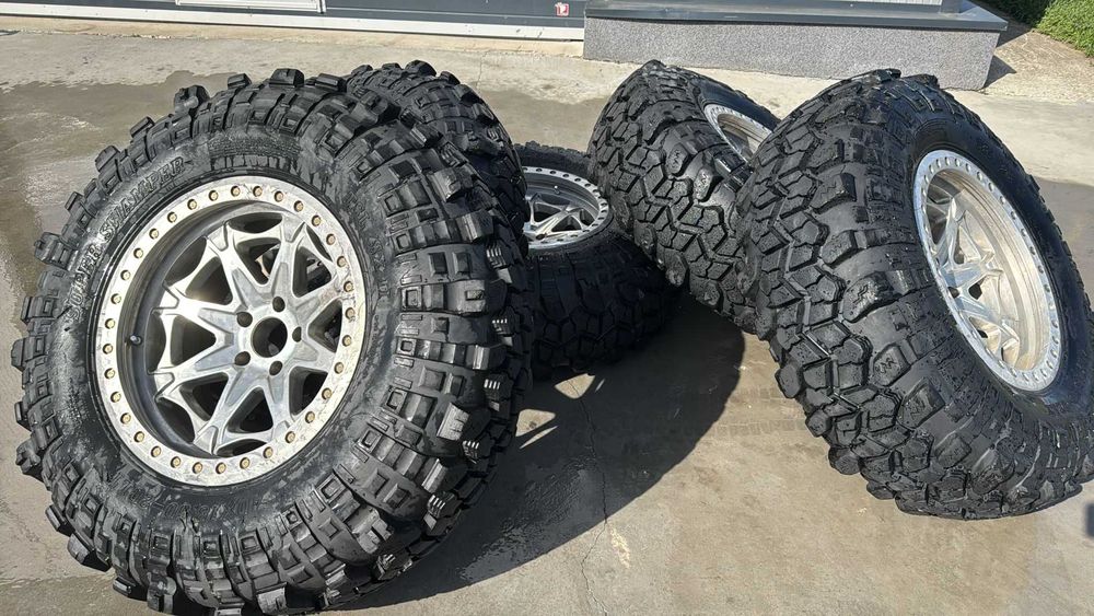 Vand 5 roti Jeep Wrangler anvelope TSL SX2 40" jante beadlock 20 ...