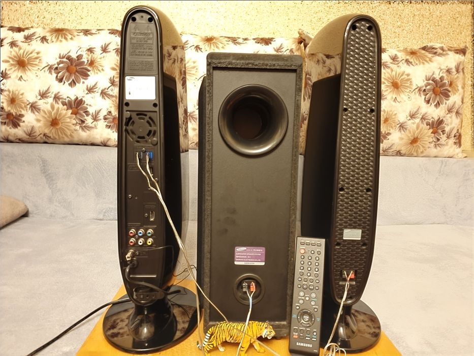 Boxe + receiver 2.1 Samsung RTS-HE10. Bijuterie tehnică. Ca nou ...